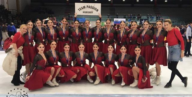 A Vb előtt a Team Passion a Gyakorló Jégcsarnokban | Magyar Országos Korcsolyázó Szövetség ...