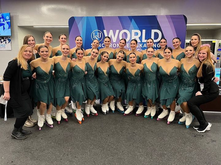 Történelmi siker a szinkronkorcsolya világbajnokságon! | Magyar Országos Korcsolyázó Szövetség ...